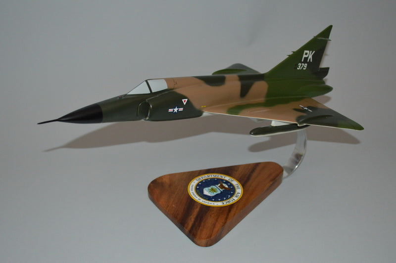 F-102 Delta Dagger / Vietnam Airplane Model – MAM - Scalecraft