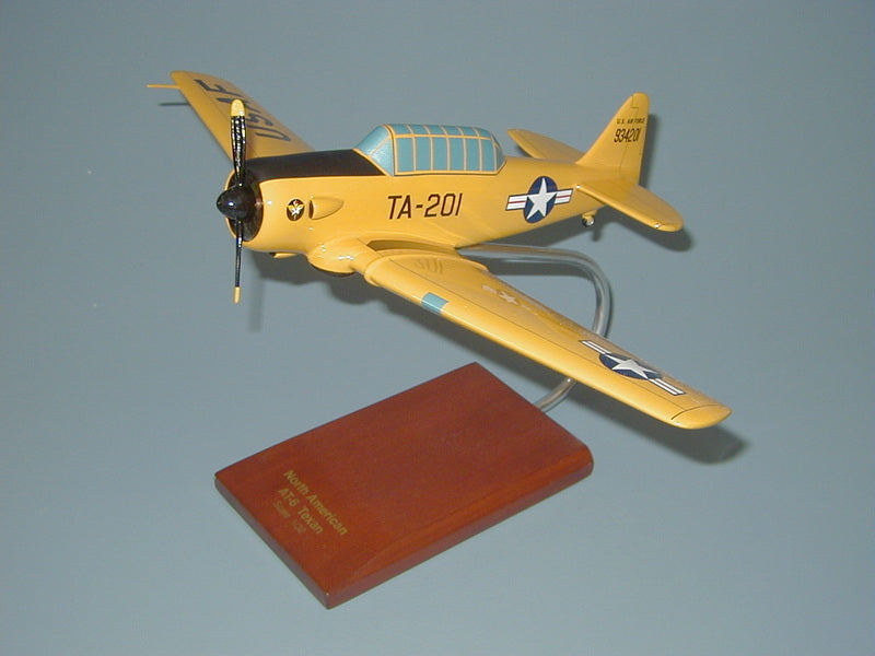 T-6 (AT-6) Texan USAF Airplane Model – MAM - Scalecraft
