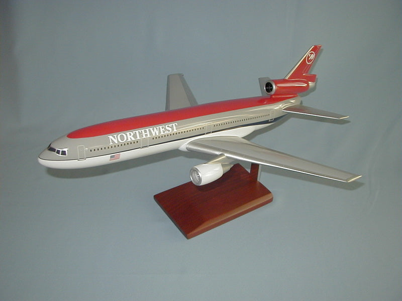 DC-10 Northwest Airlines Airplane Model – MAM - Scalecraft