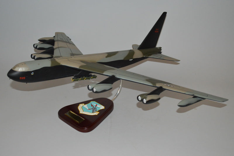 B-52 Stratofortress / Vietnam - Large model Airplane Model – MAM ...