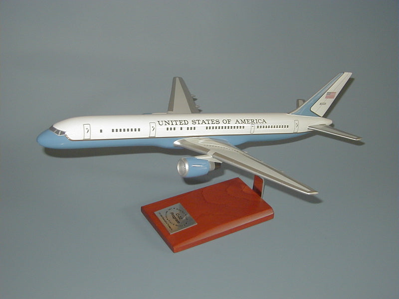 C-32 / 757 Air Force One (Two) Airplane Model – MAM - Scalecraft