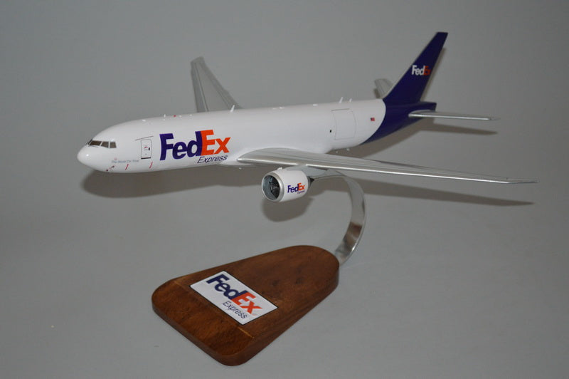 Boeing 777 - FedEx Airplane Model – MAM - Scalecraft