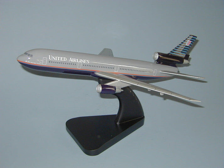 Douglas DC-10 United Airlines Airplane Model – MAM - Scalecraft